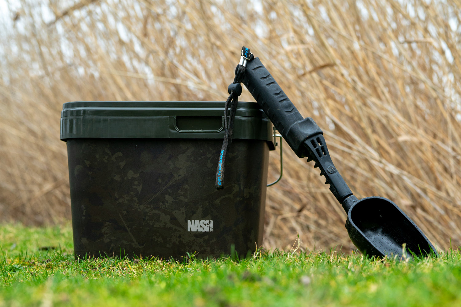 Spot On Rectangular Bucket Camo – Nash Tackle